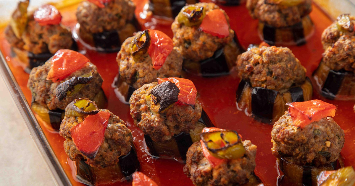 Katlı Patlıcan Kebabı Tarifi - Katlı Patlıcan Kebabı Nasıl Yapılır ...